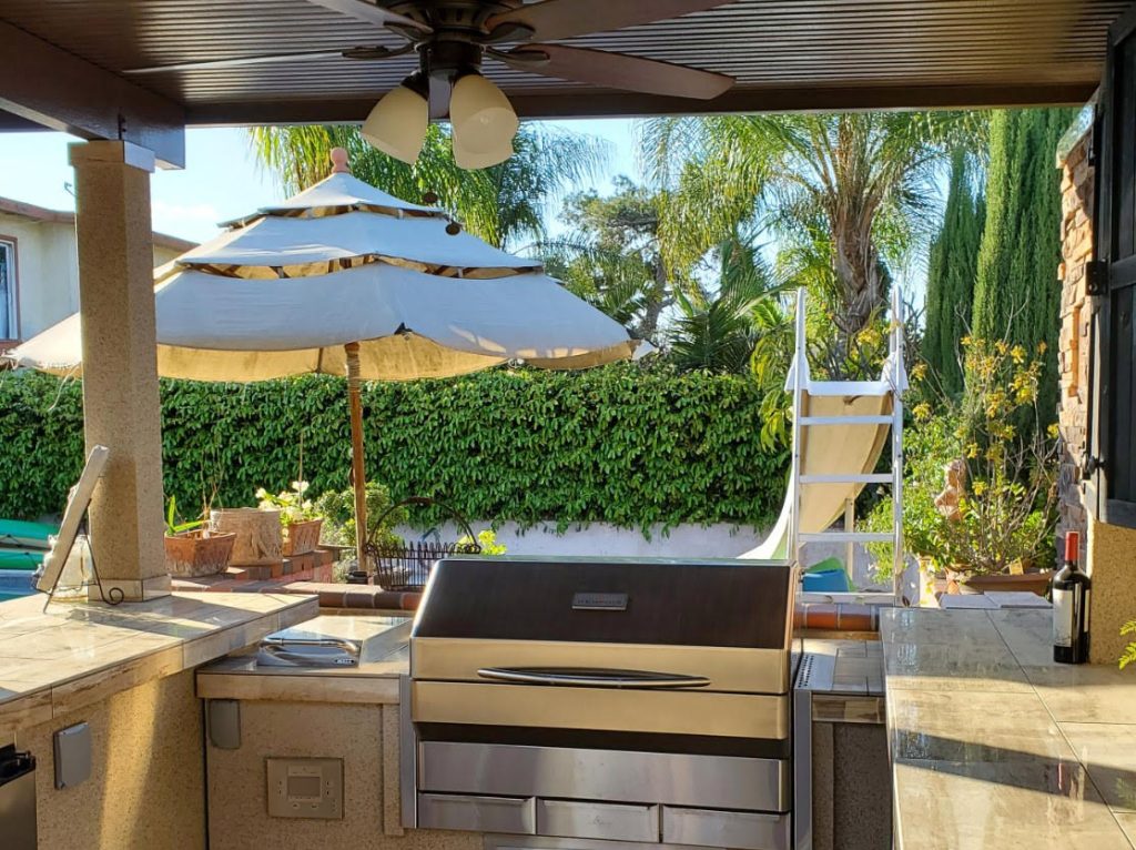 Outdoor Kitchen Ideas and Inspiration – Memphis Wood Fire Grills